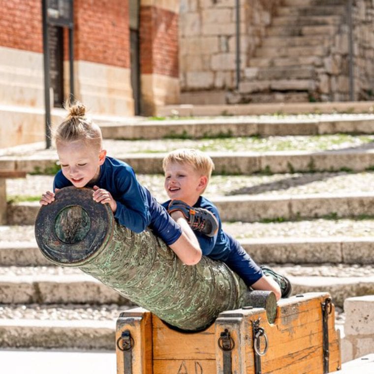 Family Travel Travel Funnies Series: Part 2: 4 Hilarious Stories - 7 ...