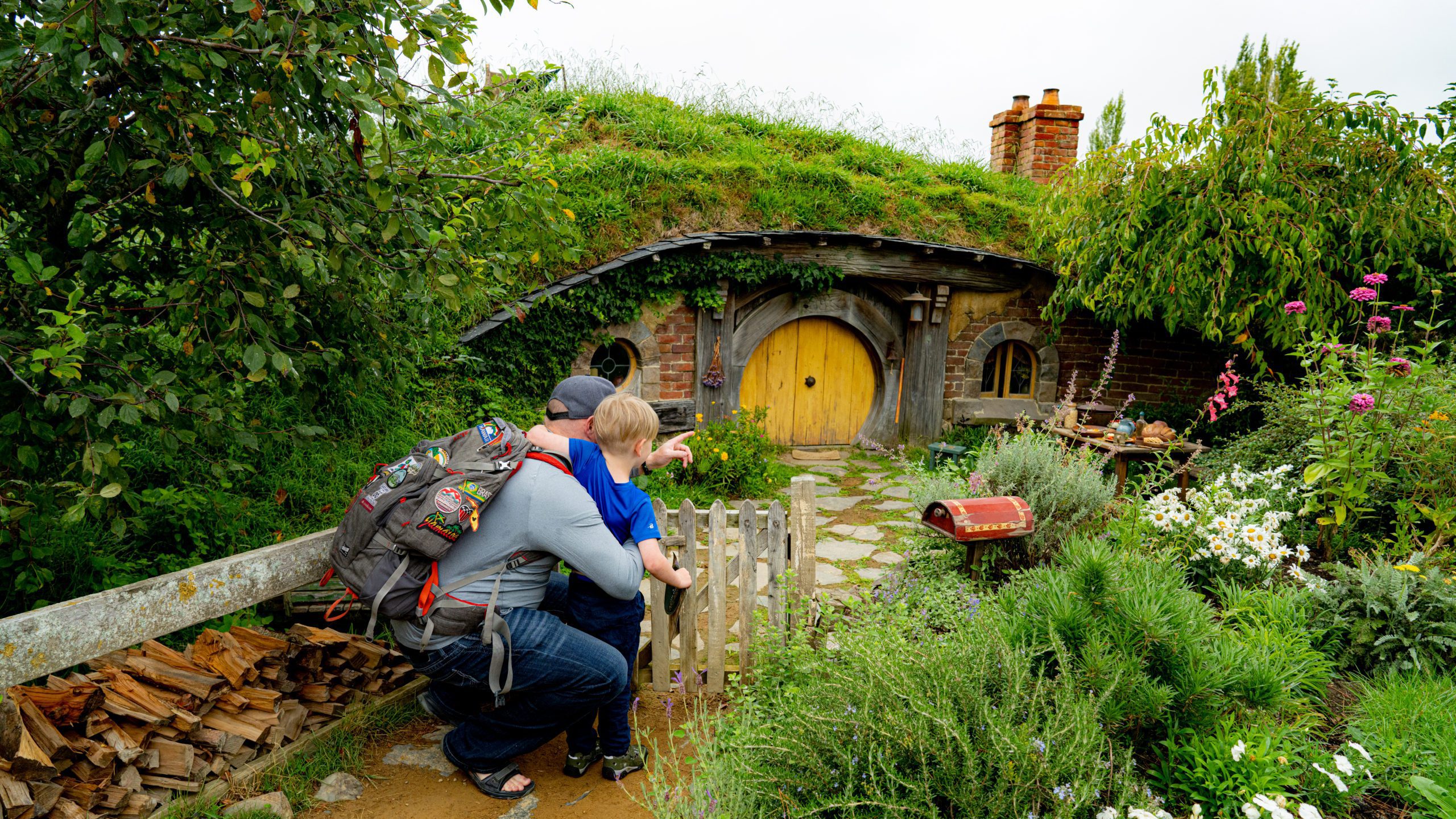 What To Know Before Visiting Hobbiton with Kids - 7 Wayfinders